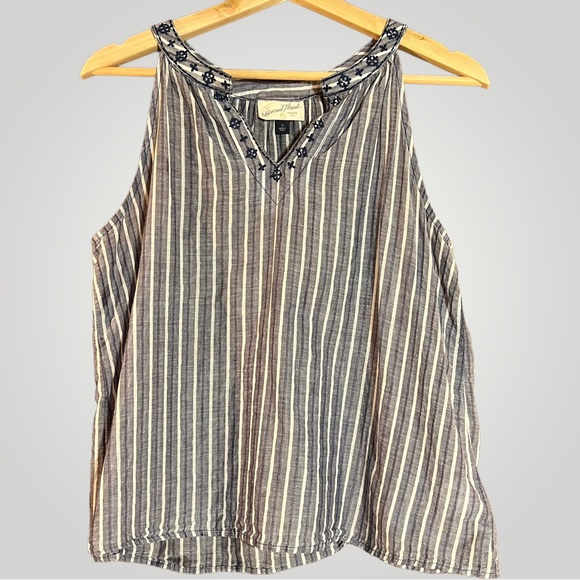 Universal Thread | Tops | Universal Thread Striped Tank | Poshmark